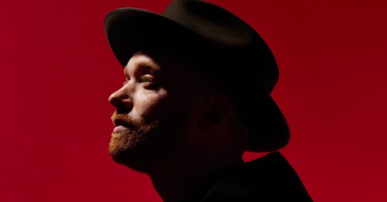 Sam Tinnesz - "Bloodshot"