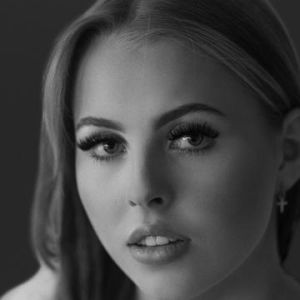 Hannah Veronica - Stay the Same